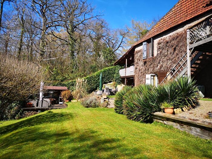 Maison à vendre - Bassoues - 5 pièces - 3 chambres