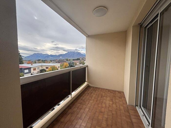 Appartement 3 pièces à La Mure Nord, à louer