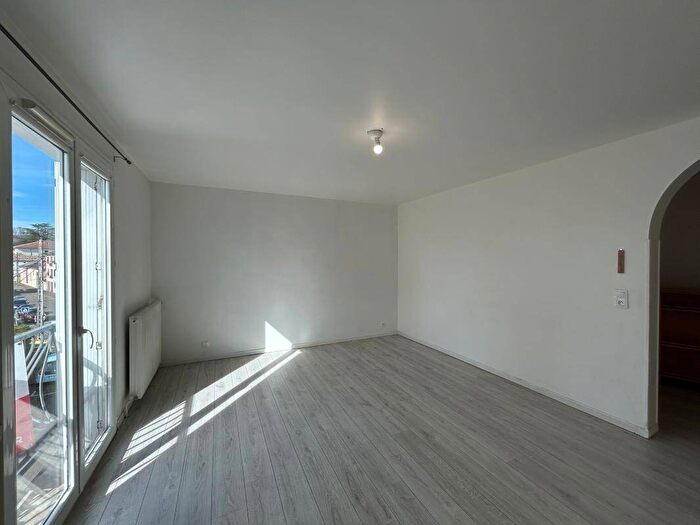 Appartement à louer - Rive Droite, Aire-sur-lAdour - 3 pièces - 2 chambres