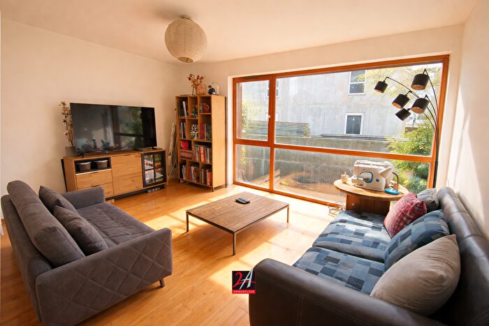 Maison à vendre - Rumilly, Les Collines, Nord - 5 pièces - 3 chambres