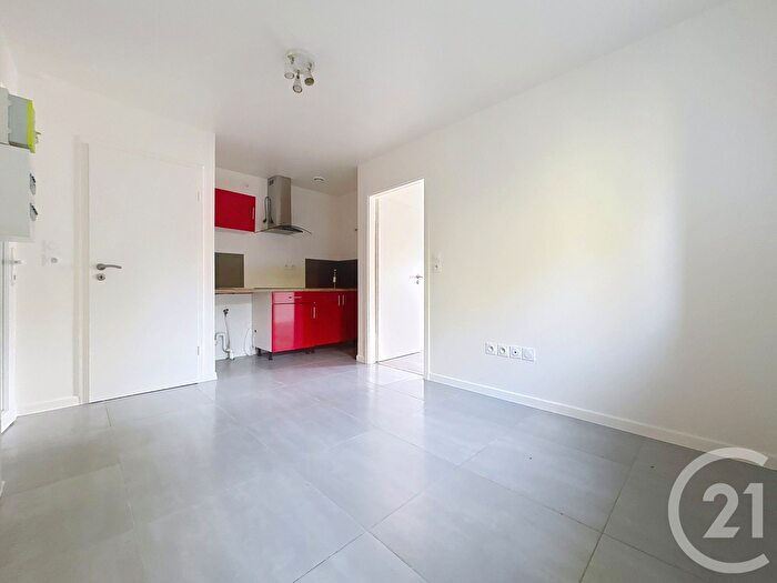 Appartement à louer - Montbéliard, Centre-ville, Prairie, Batteries du Parc, Charmontet - 2 pièces - 1 chambre