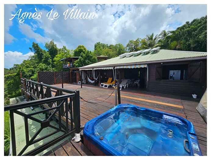 Maison à vendre - Deshaies - 10 pièces - 9 chambres