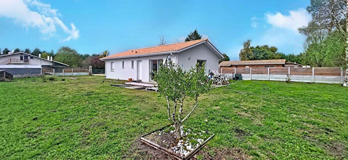 Maison à vendre - Lugos - 4 pièces - 3 chambres