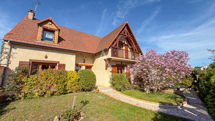 Maison à vendre - Montgeron, Saint-Hubert, Plateau, Chalandray - 7 pièces - 4 chambres