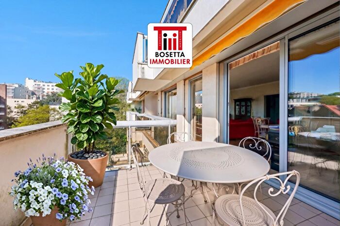 Saint-Cloud, Fouilleuse, Val d'Or : Appartement 4 pièces à vendre