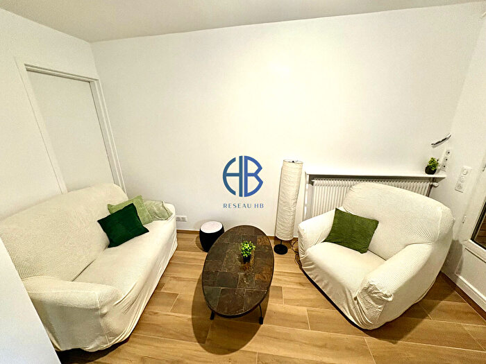 Appartement à louer - Massy, Pileu, Graviers, Vilmorin, Square de Clos de Villaine - 1 pièce - 1 chambre