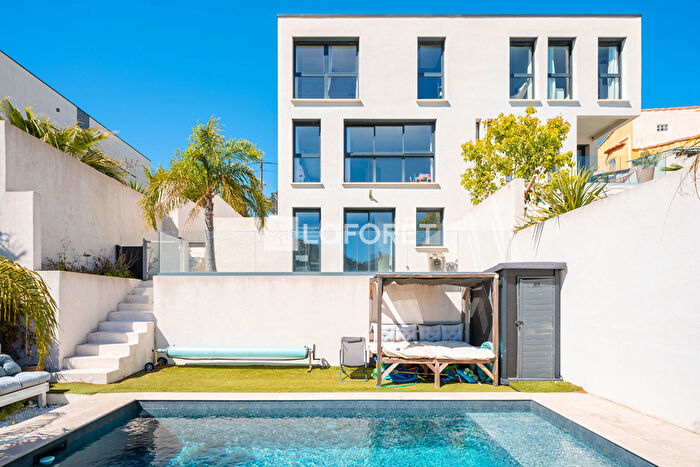 Maison à vendre - Marseille e , Le Redon - 5 pièces - 4 chambres