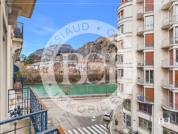 Appartement à vendre - Grenoble, Centre-ville - 2 pièces - 1 chambre