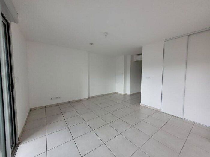 Colline des Pères-Tardy, Saint-Étienne : Appartement 1 pièce à louer