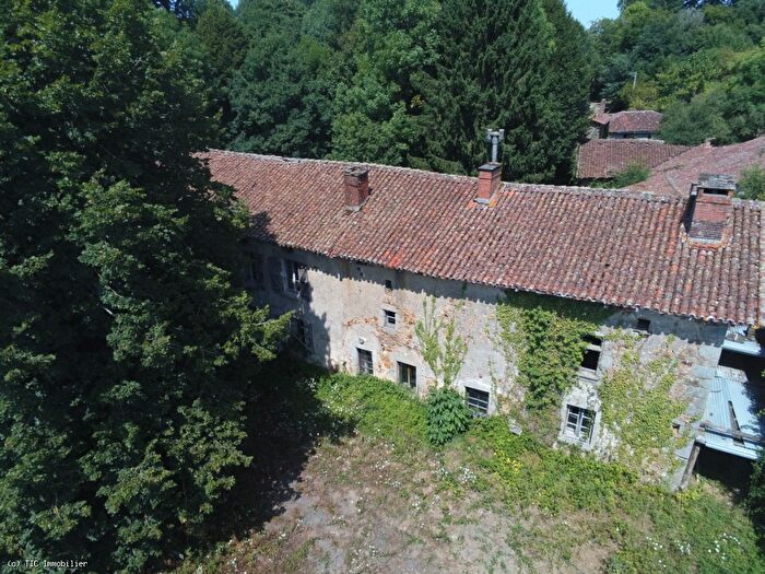 Maison à vendre - Saint-Christophe - 9 pièces - 3 chambres