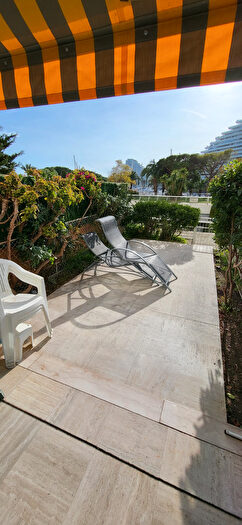 Appartement à louer - Villeneuve-Loubet, Plage - 1 pièce