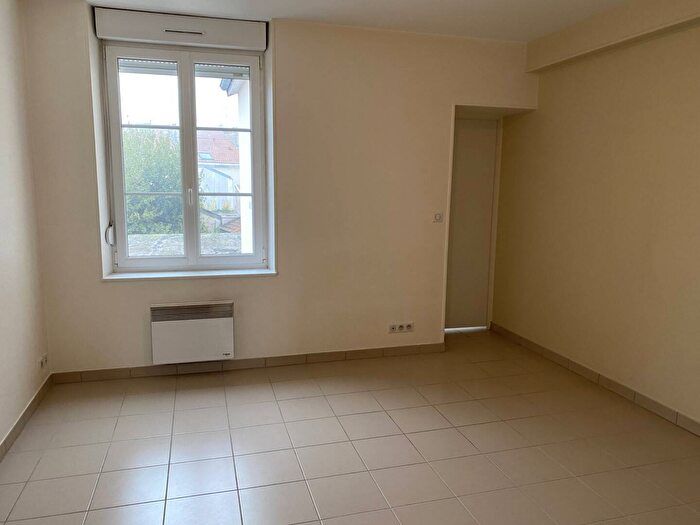 Appartement à louer - Cernay Jamin-Jean Jaurès-Epinettes, Reims - 3 pièces - 2 chambres