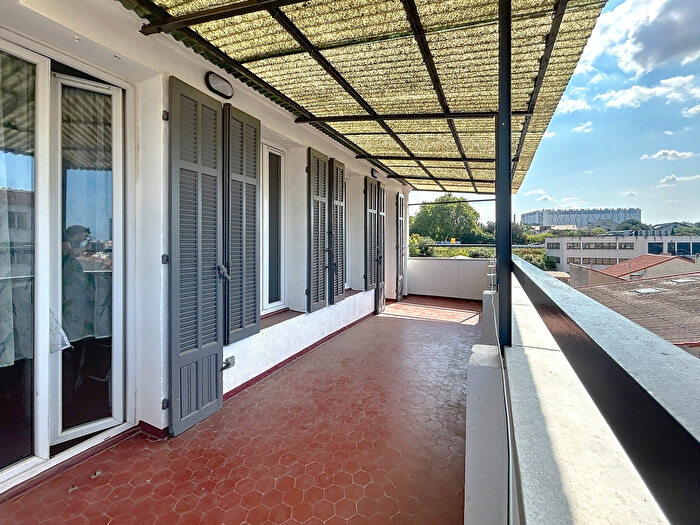 Appartement à vendre - Marseille e  - 2 pièces - 1 chambre