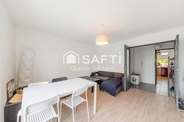 Appartement à vendre - Quartiers Nord-Ouest, Villejean - 4 pièces - 3 chambres