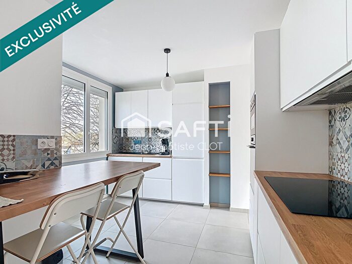 Appartement à vendre - Toulenne - 5 pièces - 3 chambres