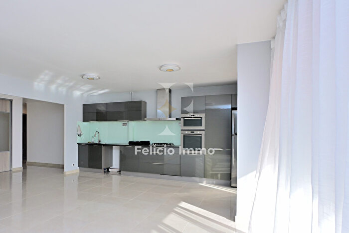 Appartement à vendre - Le Cannet, Centre-ville - 4 pièces - 3 chambres