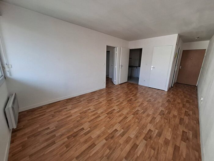 Appartement à louer - Reims - 2 pièces - 1 chambre