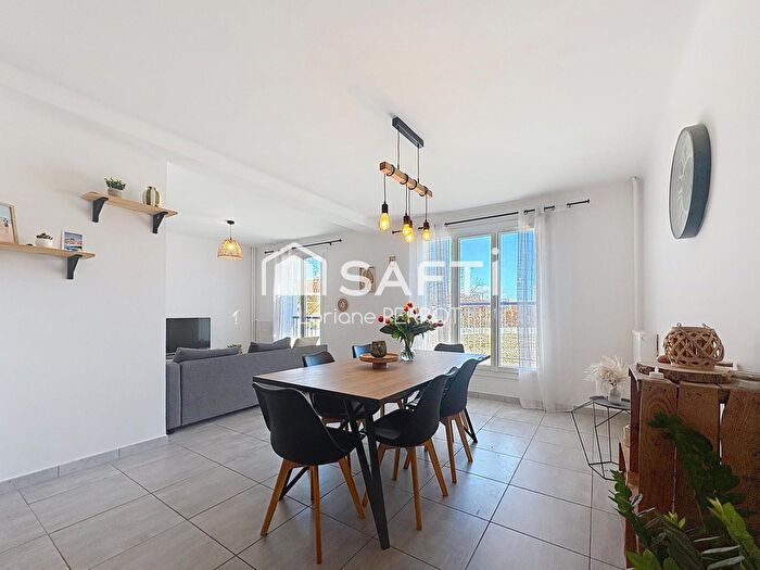 Appartement à vendre - Port-de-Bouc, Saint-Jean - 4 pièces - 3 chambres