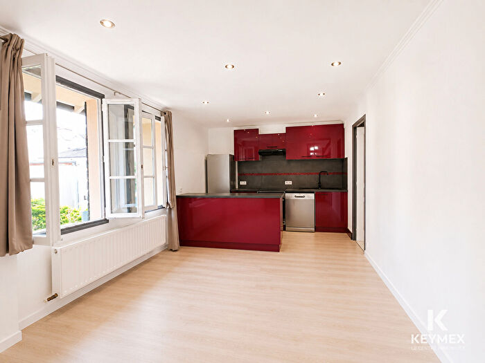 Appartement 2 pièces à Vaux-sur-Seine, à vendre