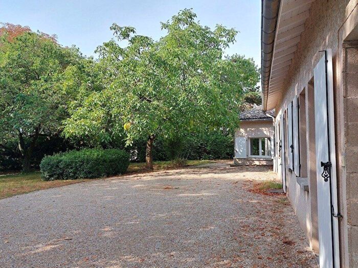 Maison à louer - Zone Pavillonnaire, Chaponost - 6 pièces - 4 chambres