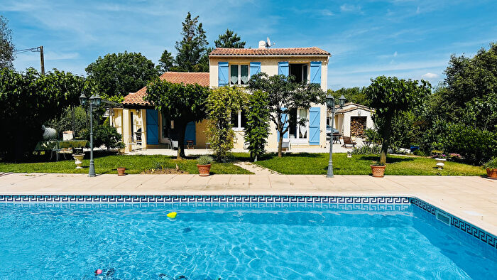 Maison à vendre - Saint-Maximin-la-Sainte-Baume, Clos de Roques - 6 pièces - 4 chambres