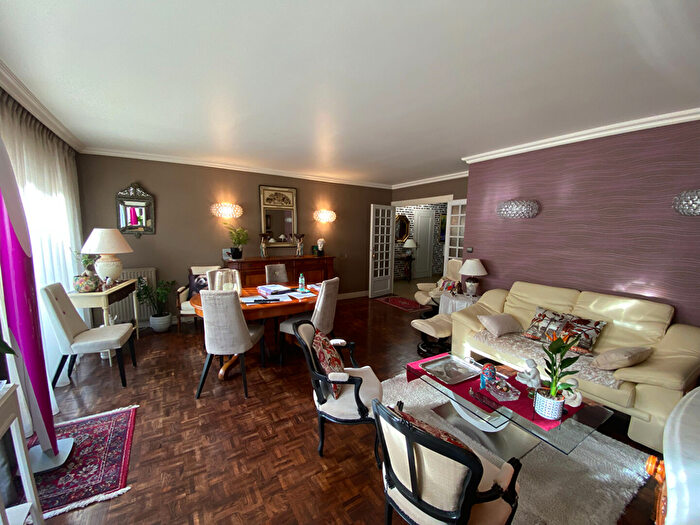 Appartement à vendre - Aix-les-Bains, Centre-ville - 4 pièces - 2 chambres