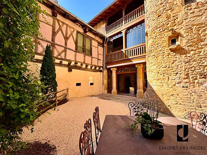 Maison 7 pièces à Charlieu, à vendre