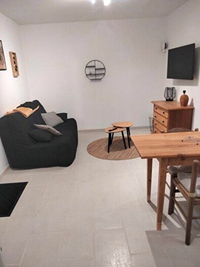 Appartement à louer - Fontcouverte, Avignon - 1 pièce