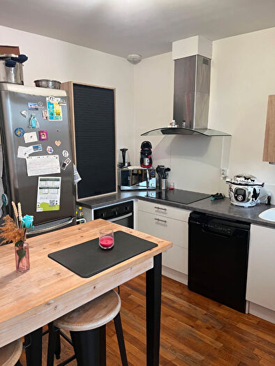 Appartement à louer - Vire, Centre-ville, Gare - 4 pièces - 3 chambres