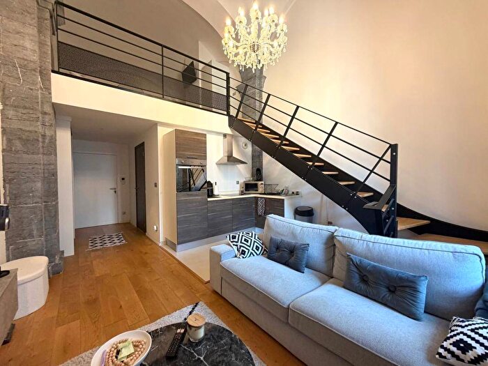 Centre-Neuf Bourg-Quesnoy-Delsaux-Musée-Cannoniers-Gare, Valenciennes - Appartement 2 pièces à louer