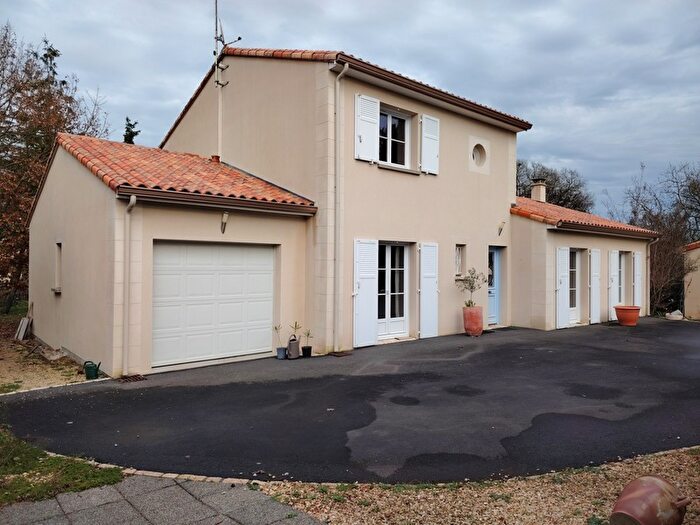 Maison à vendre - Avanton - 6 pièces - 5 chambres