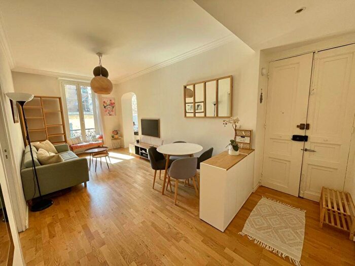 Appartement à louer - Lepante, Nice - 3 pièces - 2 chambres