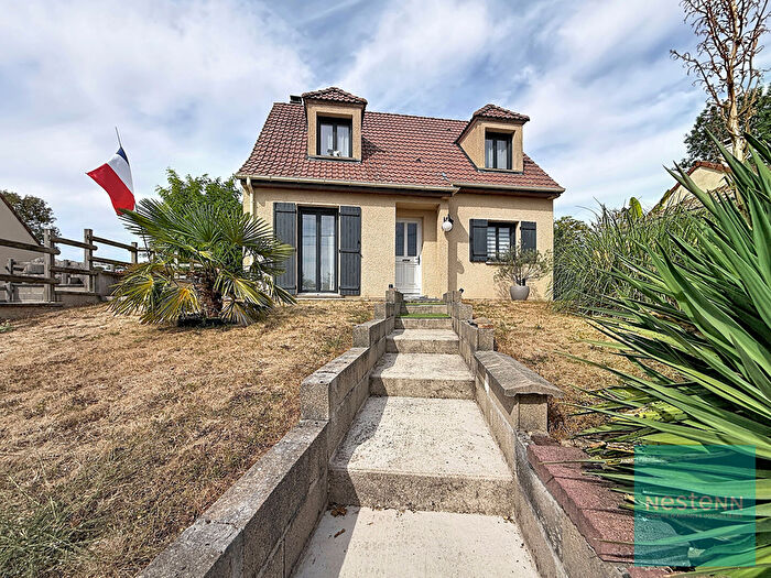 Maison 5 pièces à Saint-Germain-Laval, à vendre
