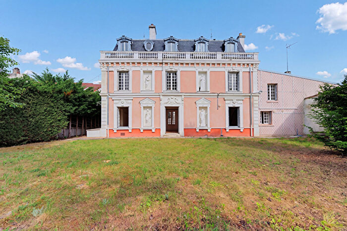 Achères, Centre-ville, Cité de la Barricade - Maison 11 pièces à vendre