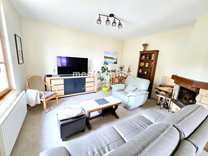 Maison à vendre - Voves - 4 pièces - 3 chambres