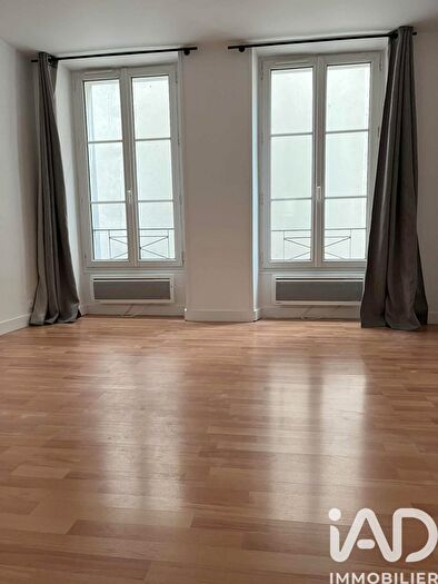 Appartement à vendre - Fontainebleau, Centre-ville - 2 pièces - 1 chambre