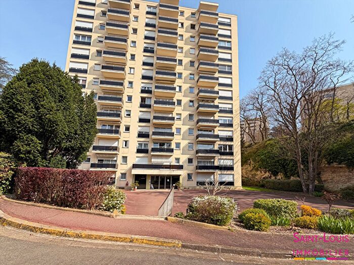 Appartement à louer - La Bruyere, Poissy - 2 pièces - 1 chambre