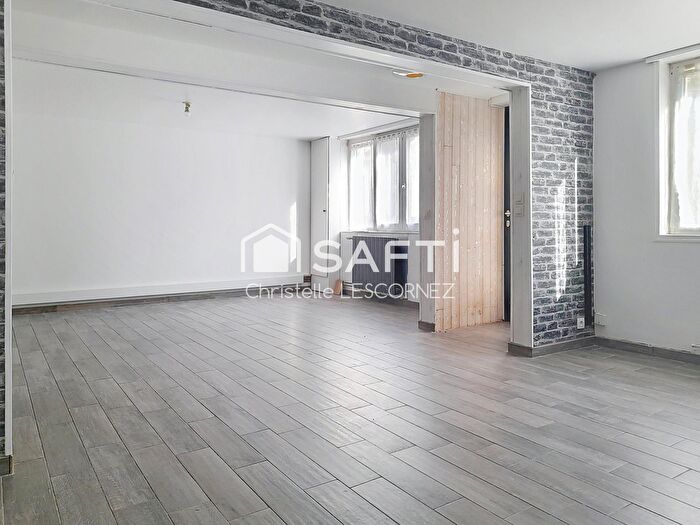Maison 5 pièces à Bouvines, à vendre