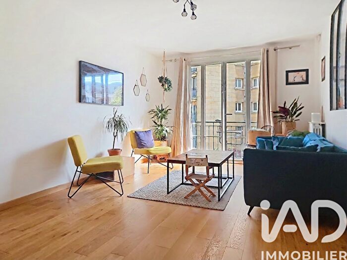 Paris 20ème, Gambetta : Appartement 4 pièces à vendre