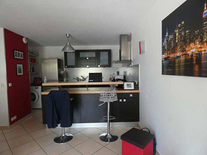Appartement à louer - Aix-les-Bains, Ouest - 2 pièces - 1 chambre