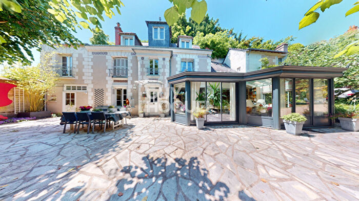Maison à vendre - Tours, Sainte-Radegonde, IUT - 11 pièces - 5 chambres