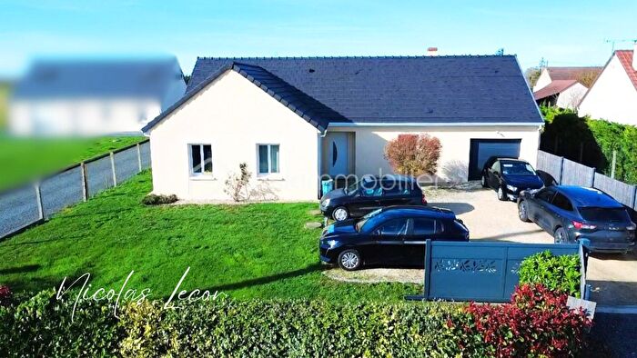 Maison à vendre - Issoudun, Saint-Paterne, Terres Rouges - 6 pièces - 4 chambres