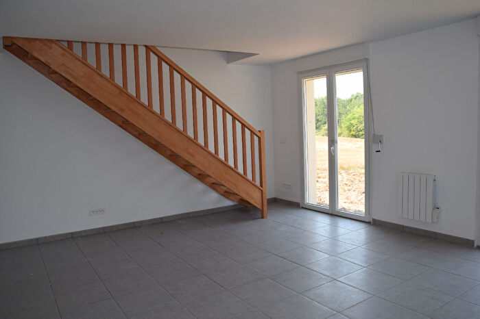 Maison 4 pièces à Duvy, à louer