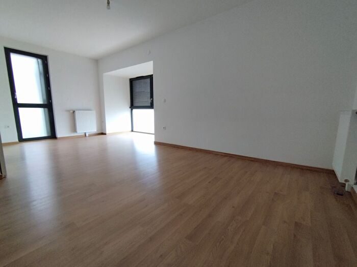 Appartement à louer - Chartres, Beaulieu - 4 pièces - 3 chambres