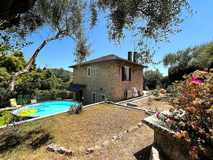 Maison à vendre - Mougins, Le Colombier, Colombe, Cabrières, Le Bordé - 4 pièces - 3 chambres