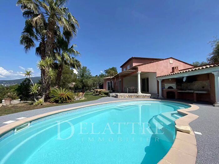 Maison 4 pièces à louer - Châteauneuf-Grasse
