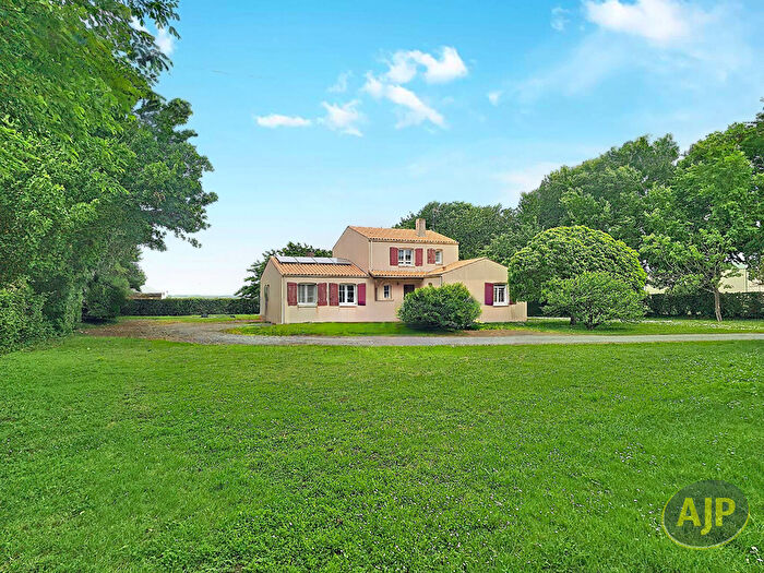 Petosse : Maison 7 pièces à vendre