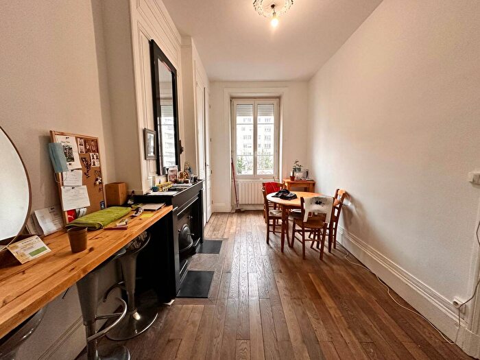 Appartement à louer - Charpennes-Tonkin, Villeurbanne - 1 pièce