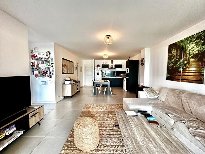 Appartement à vendre - Saint-Martin - 3 pièces - 2 chambres