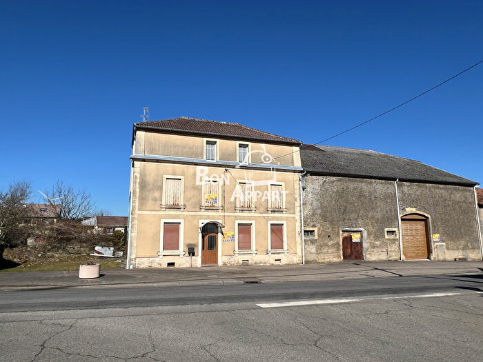 Maison à vendre - Villers-la-Chèvre - 9 pièces - 5 chambres